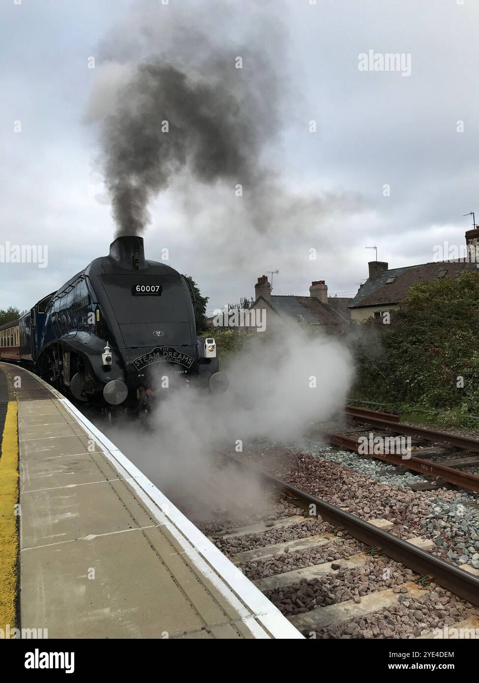 Fastest steam locomotive 1930s hi-res stock photography and images - Alamy