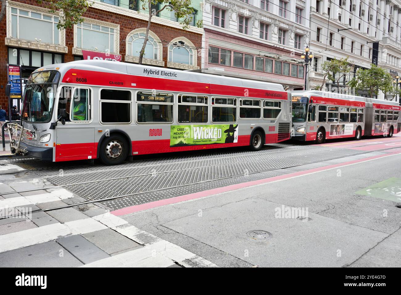 San francisco muni bus stop hi-res stock photography and images - Alamy