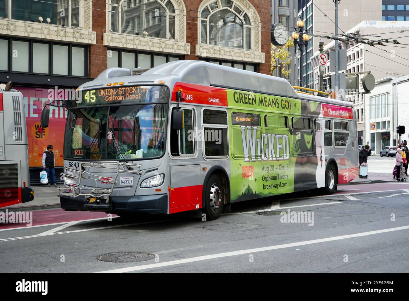 Muni New Flyer Clean Air bus 5843 with Wicked advert on the side Stock ...