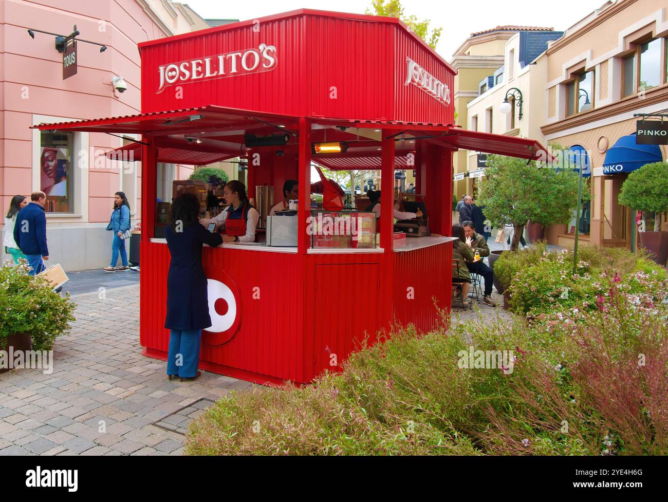 Joselito's kiosk serving food and drink all day in the middle of Las ...