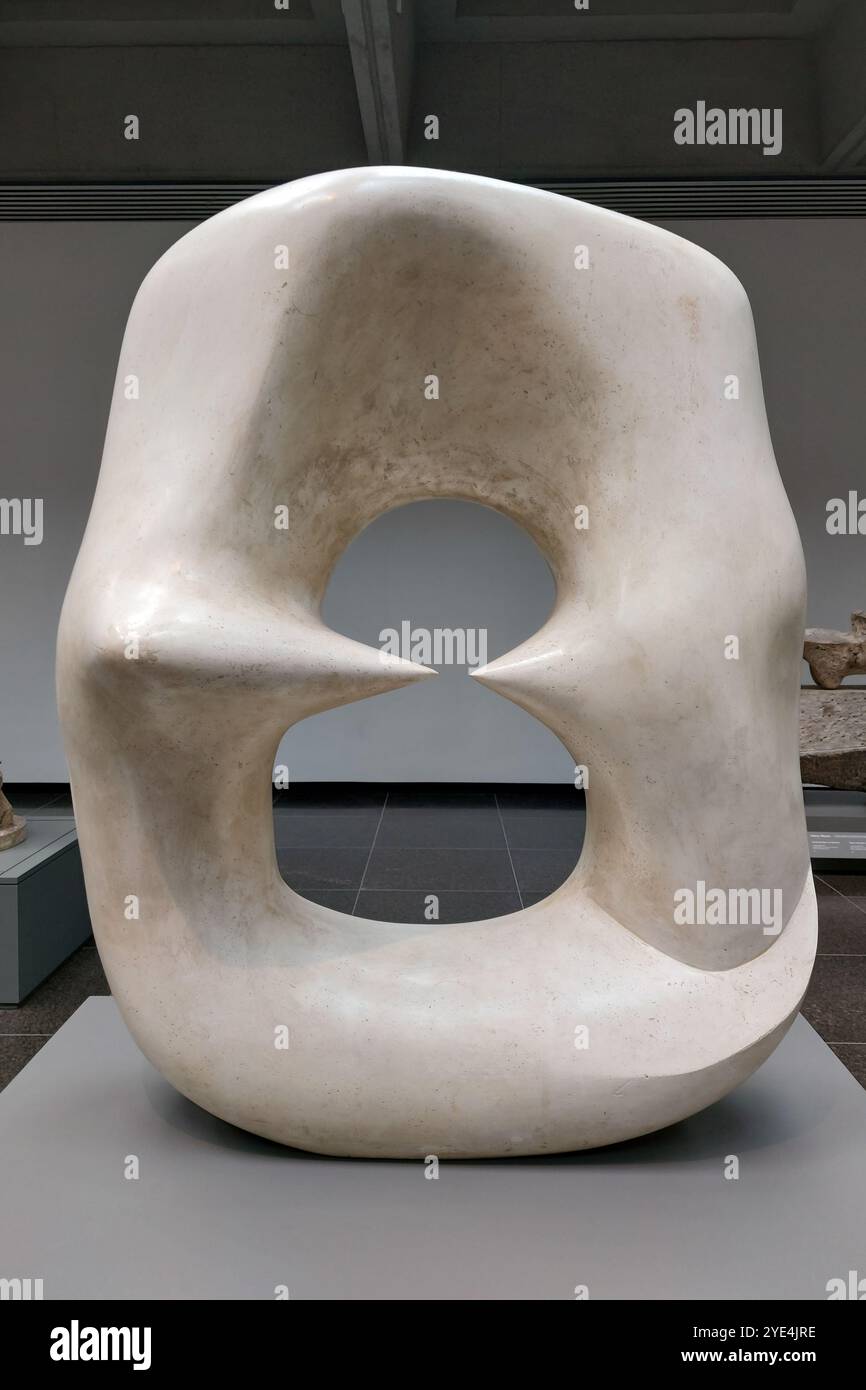 Oval with Points by Henry Moore, plaster working model, in the Art ...