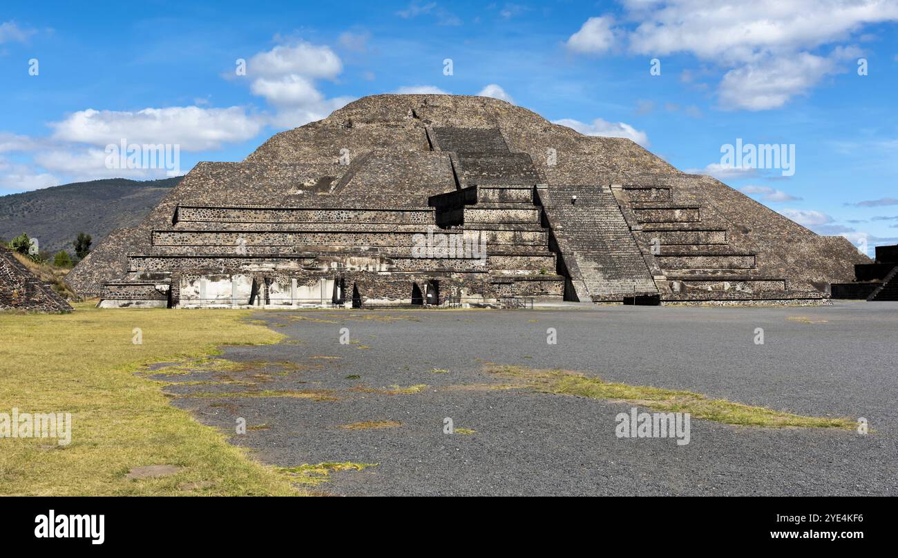 Pyramid of the Moon in Teotihuacan, Mexico Stock Photo - Alamy