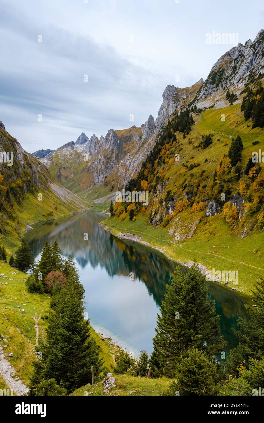 Falensee reflects the vibrant colors of autumn hi-res stock photography ...