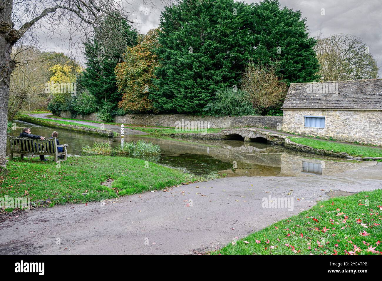 Shilton oxfordshire hi-res stock photography and images - Alamy