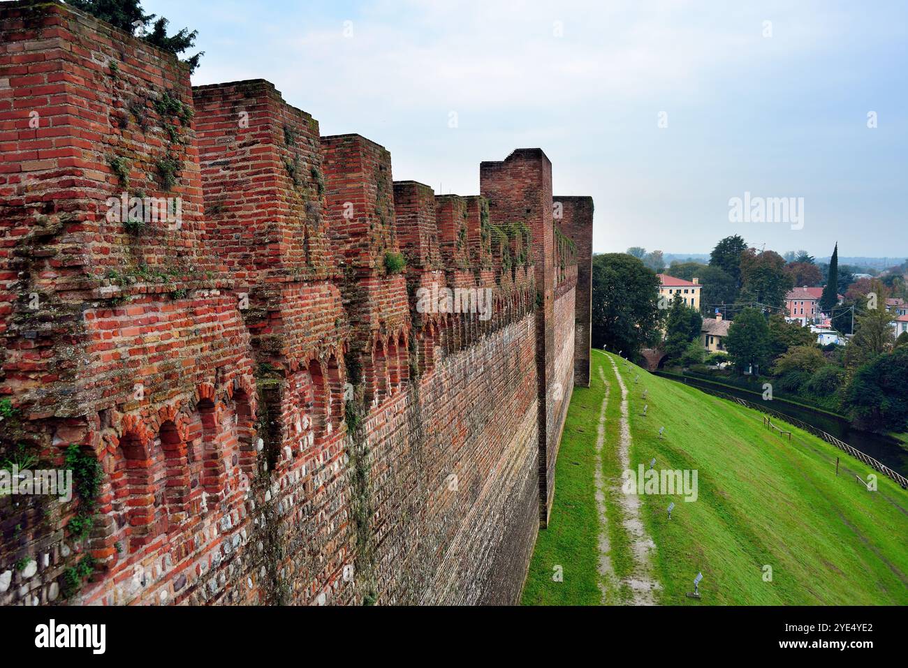 Cittadella is a medieval town in Veneto. It was founded in 1220 ...