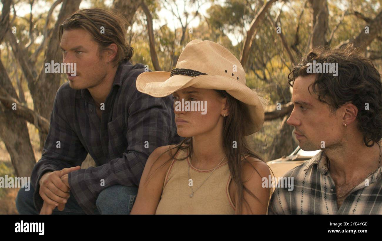 TERRITORY, (aka DESERT KING), from left: Sam Delich, Kylah Day, Sam ...