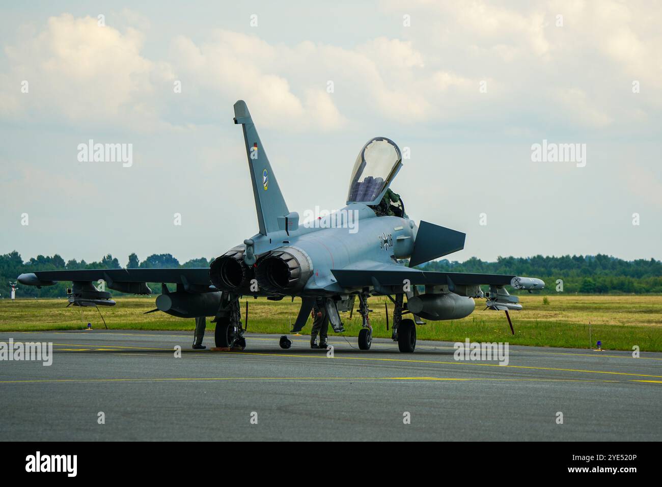 Before typhoon hi-res stock photography and images - Alamy