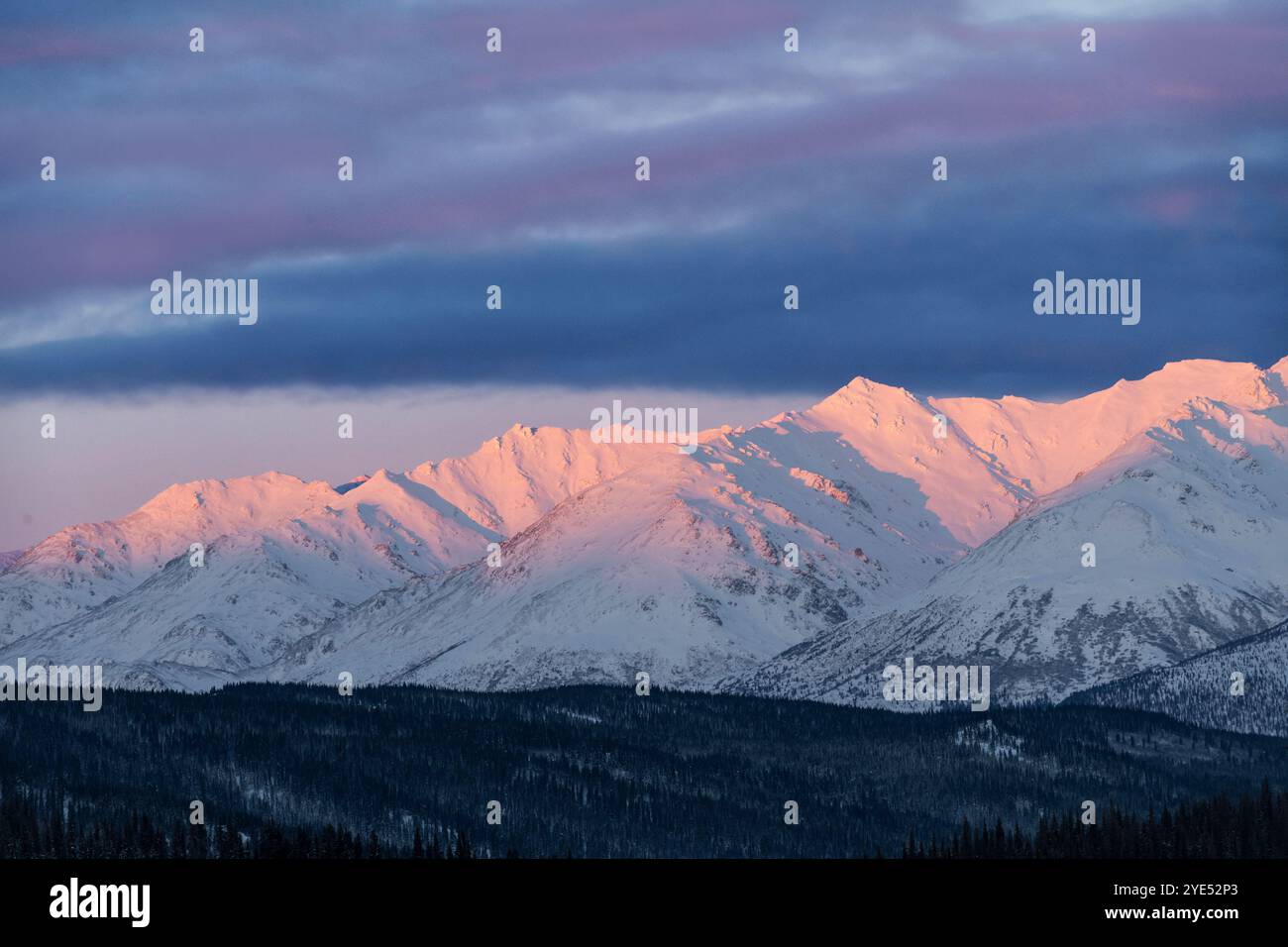 Light ridge hi-res stock photography and images - Alamy