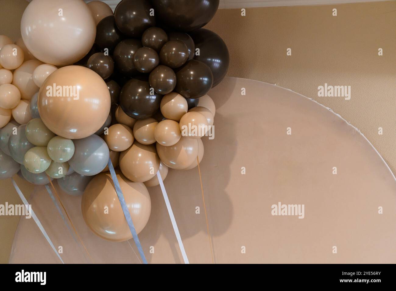 Stylish balloon arrangement hi-res stock photography and images - Alamy