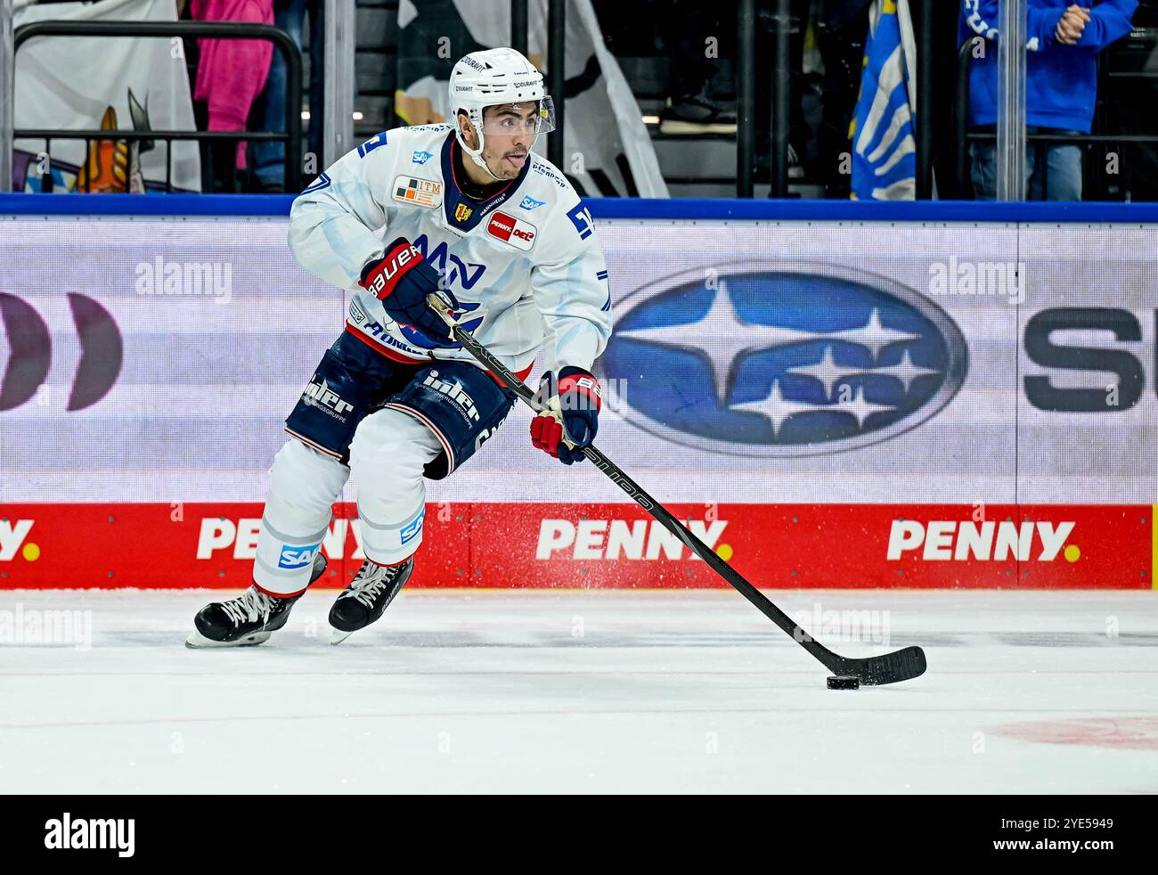 John Gilmour (Adler Mannheim, #7). GER, EHC Red Bull Muenchen vs. Adler ...
