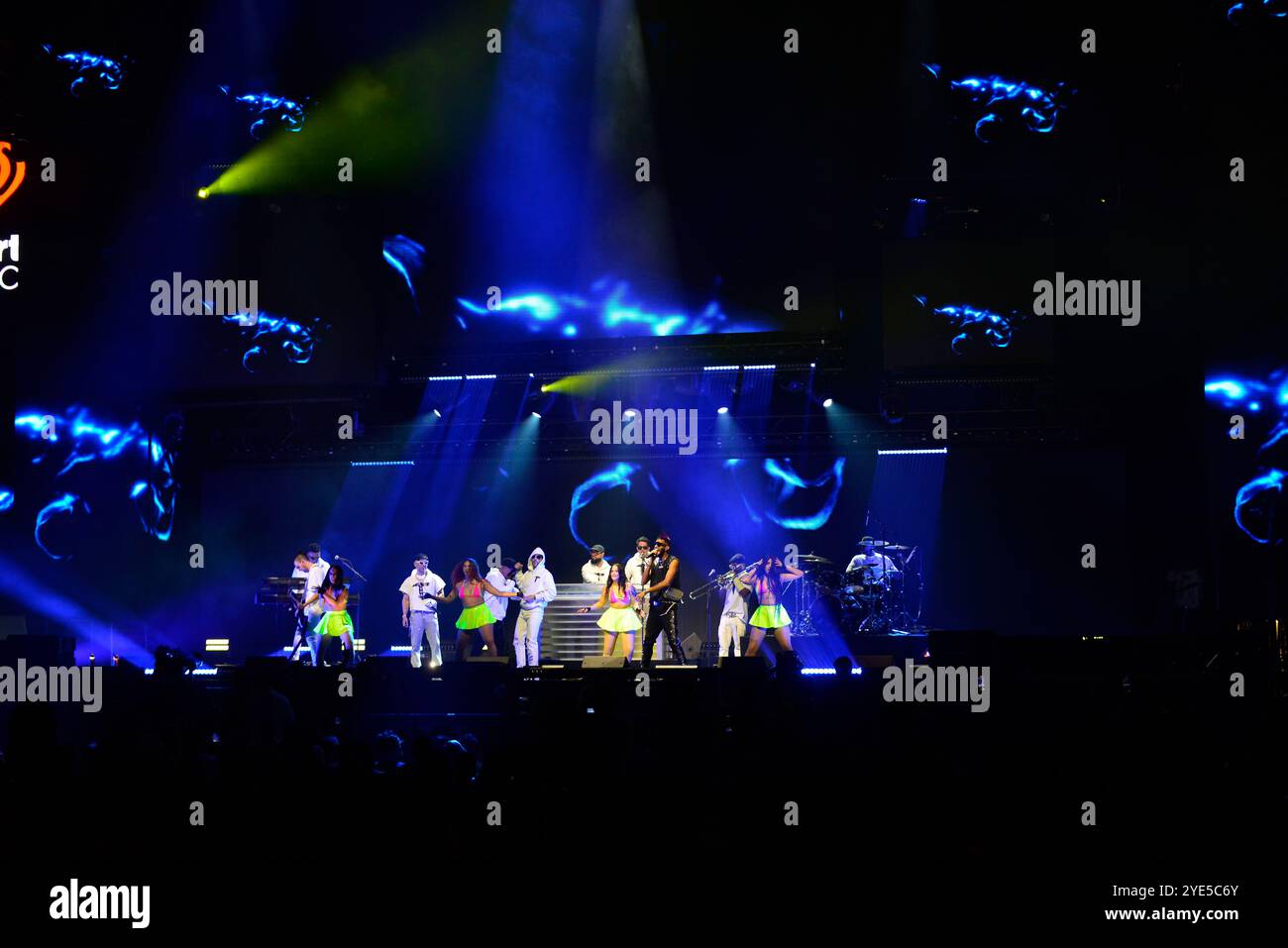 Miami, USA. 26th Oct, 2024. MIAMI, FLORIDA - OCTOBER 26: Cuban singer ...
