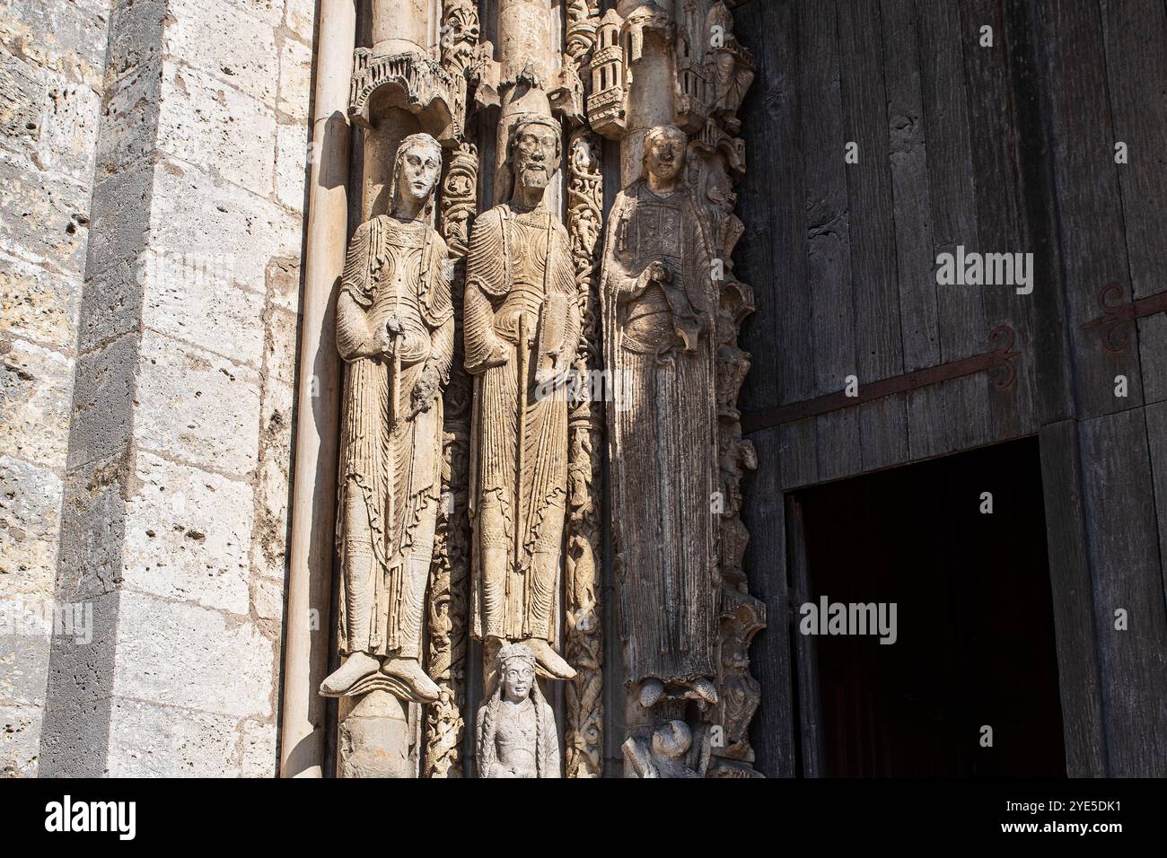 Detail of a statue on the exterior of Chartres cathedral in France ...