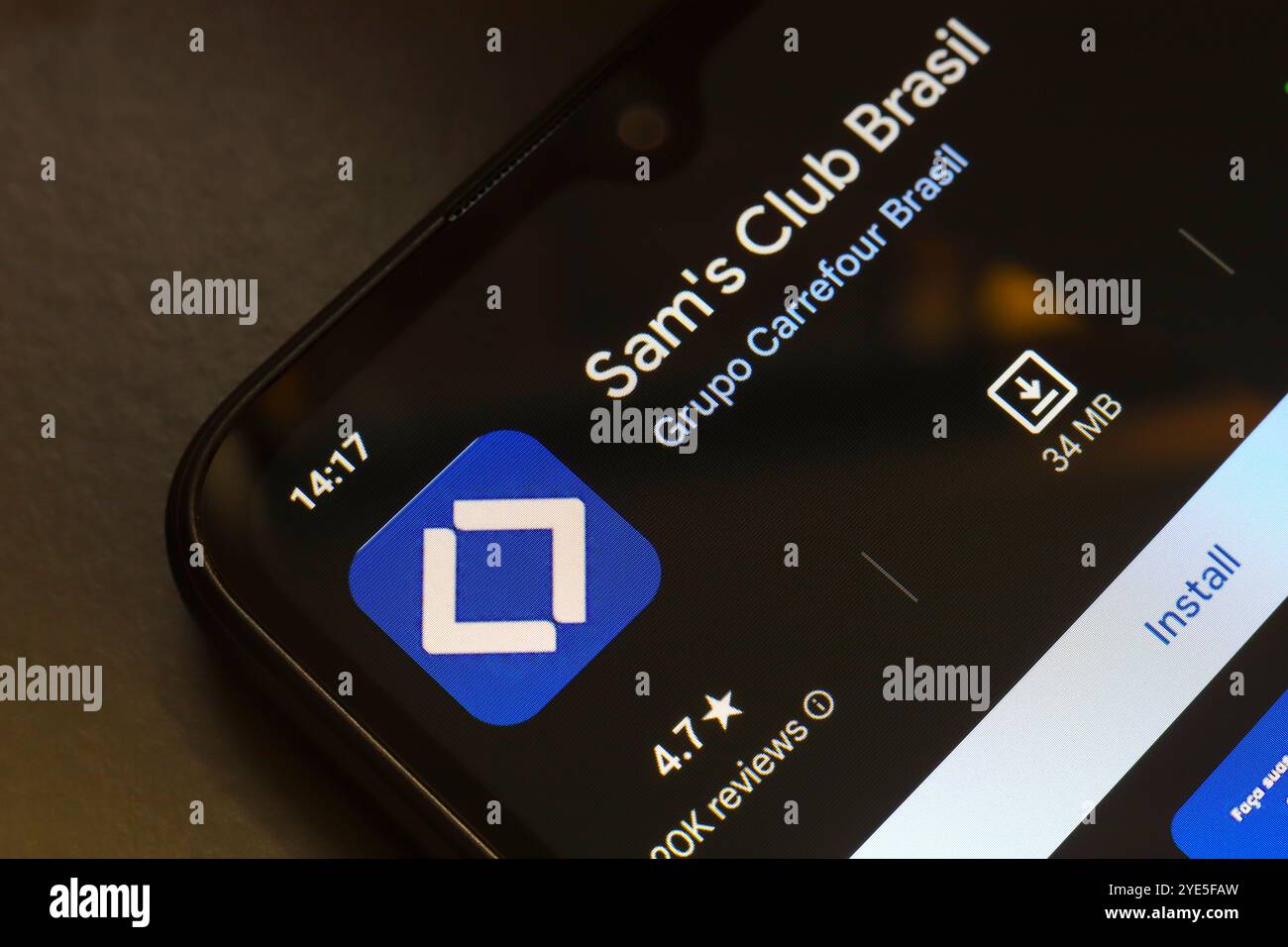 Sam's club app hi-res stock photography and images - Alamy