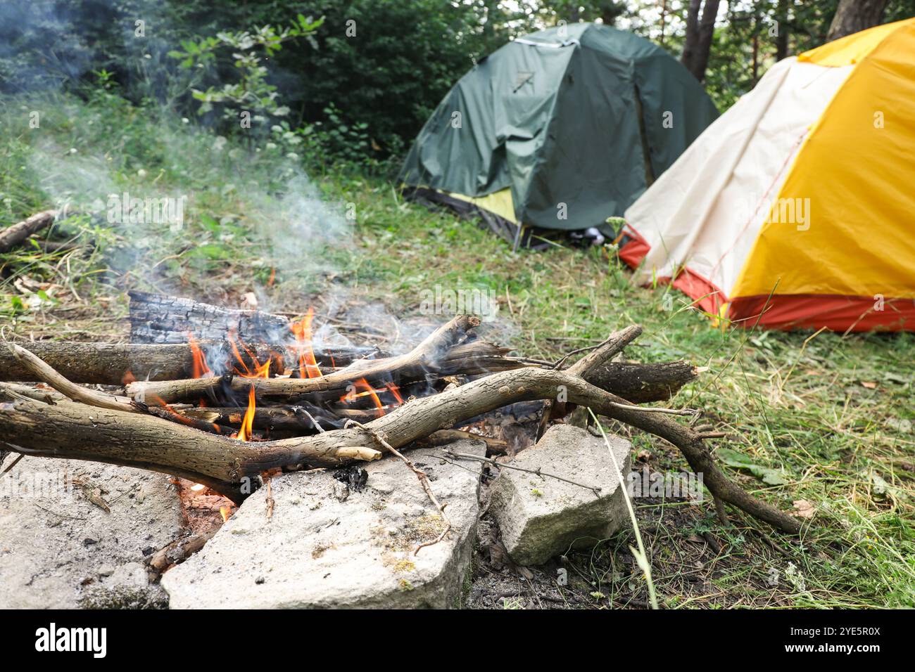 Camping tents campfire tourist hi-res stock photography and images - Alamy