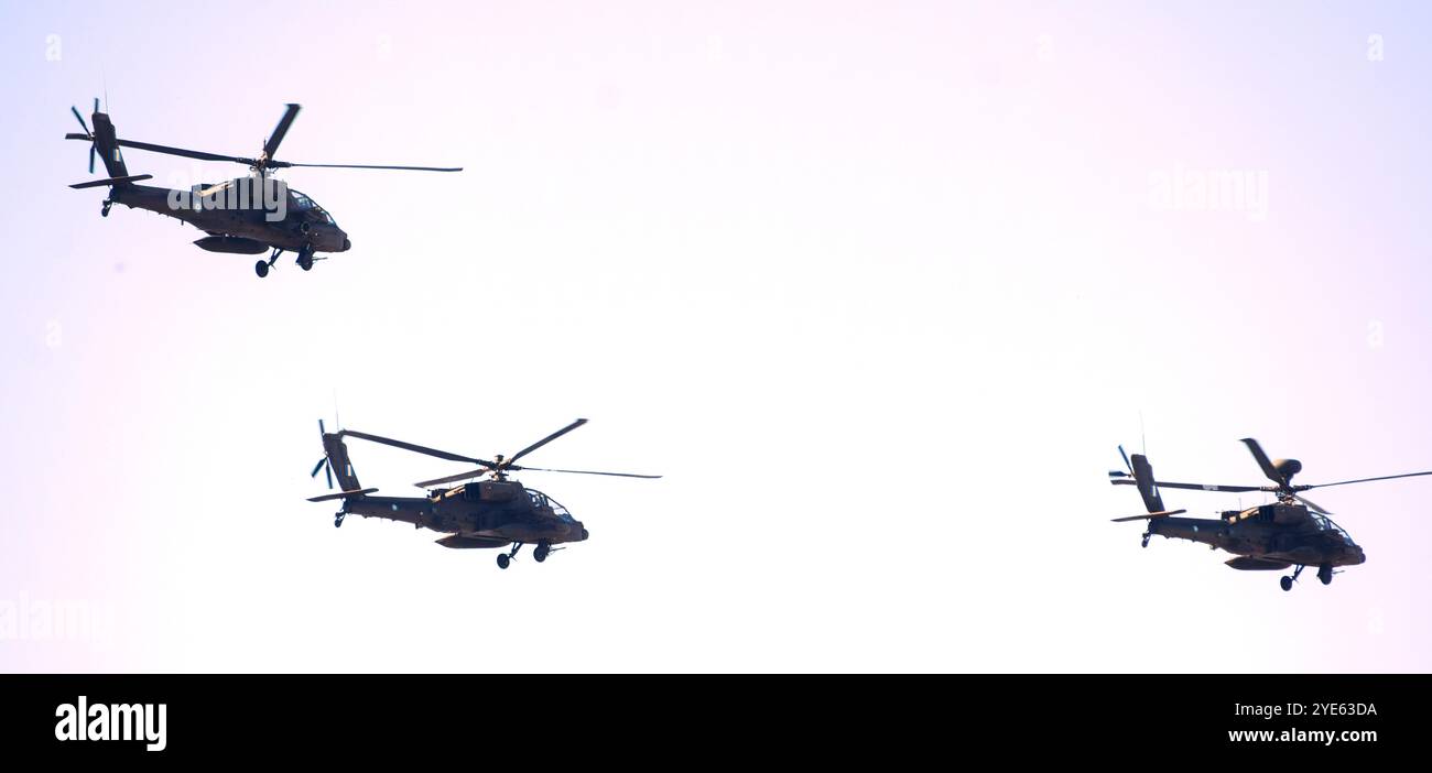 Greek military helicopters fly hi-res stock photography and images - Alamy