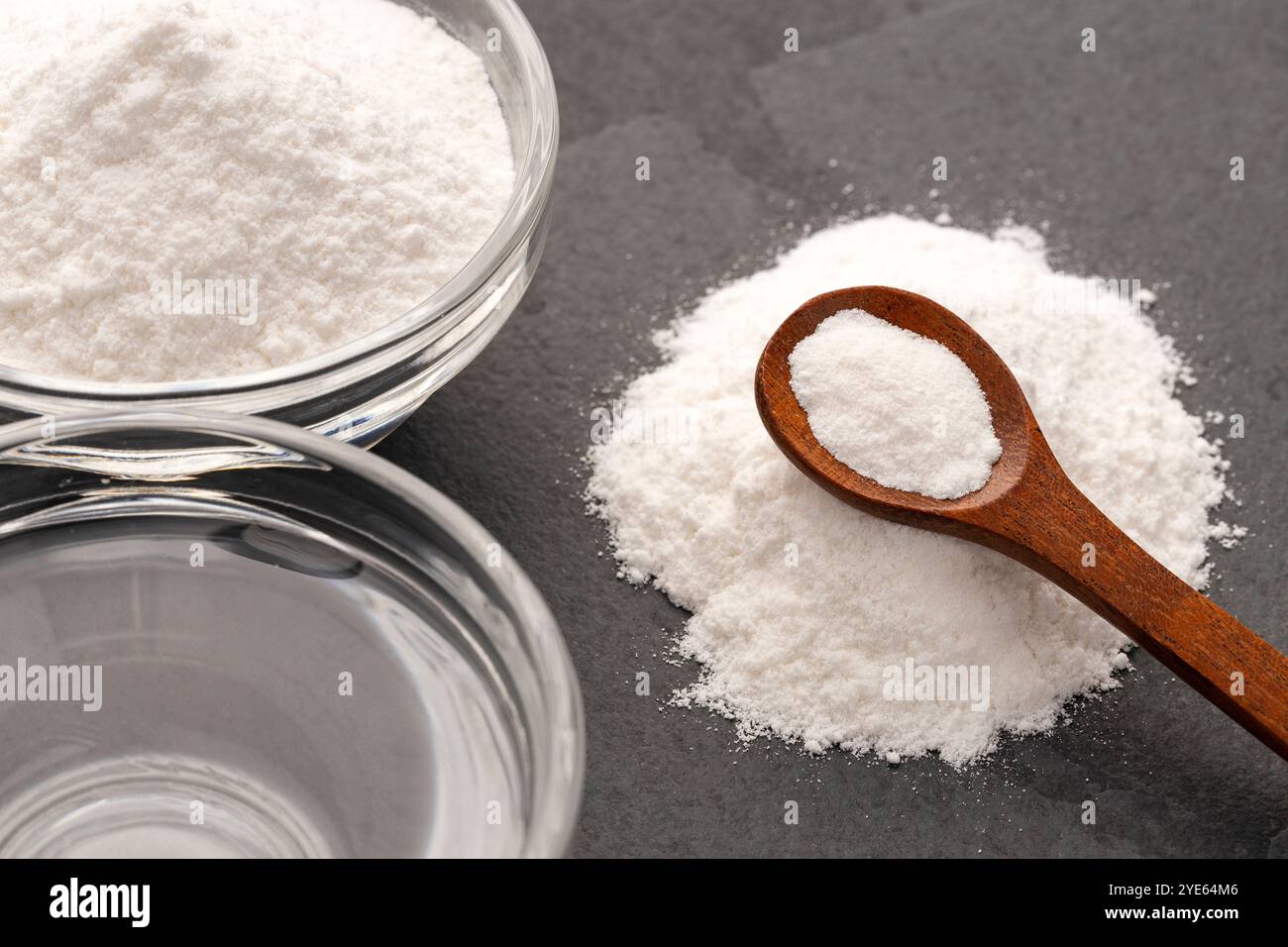 Vinegar for cleaning hi-res stock photography and images - Alamy