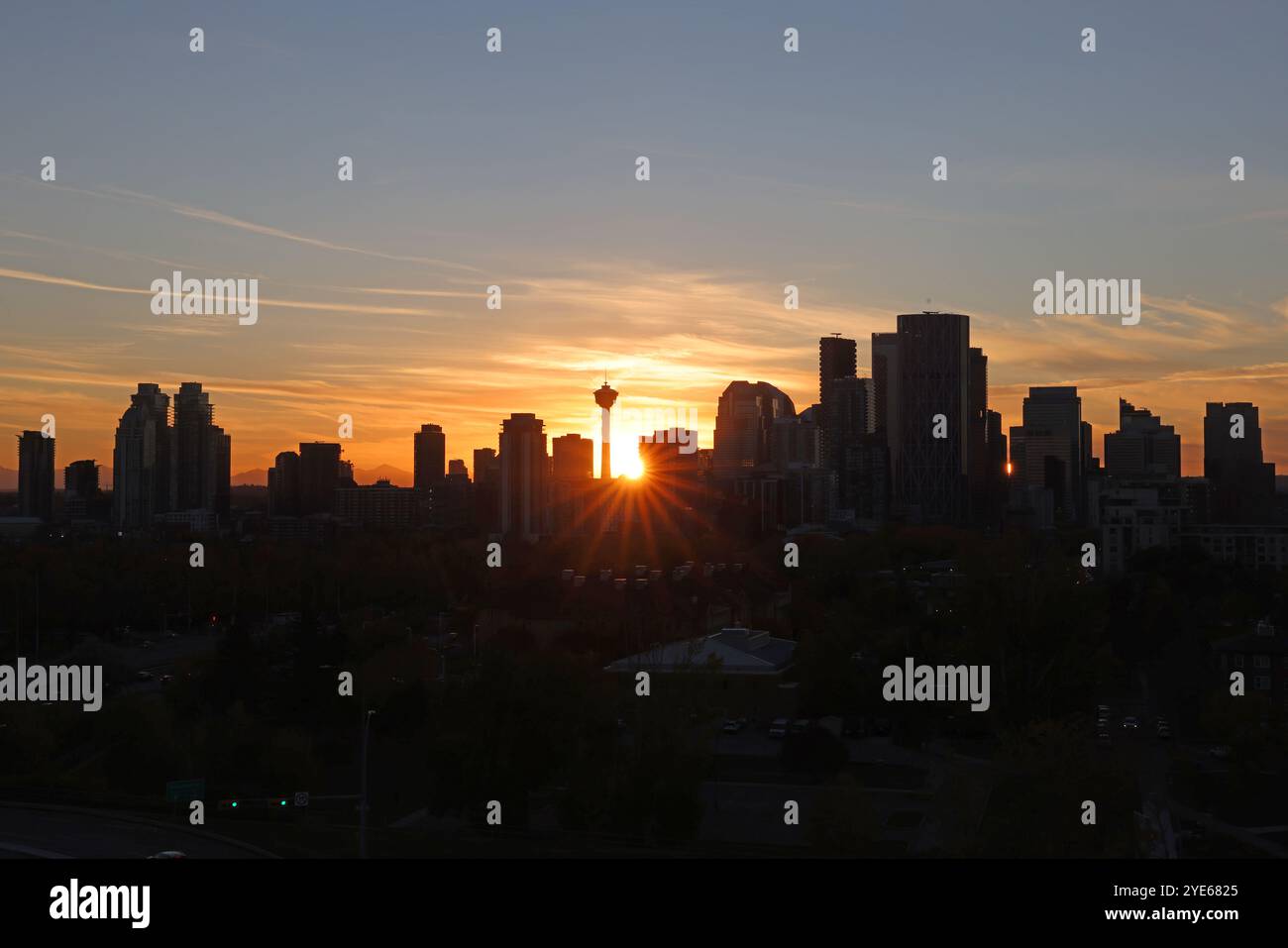 Downtown calgary at sunset hi-res stock photography and images - Alamy