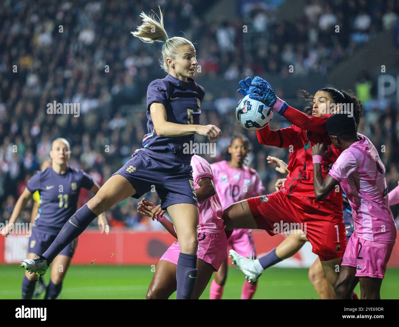 Coventry, England, October 29th 2024: Goalkeeper Kaylin Swart (1 South ...