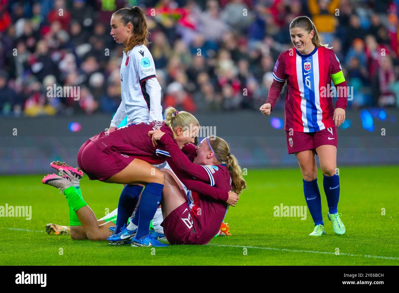 Oslo 20241029. Norway's Signe Gaupset scores in the women's European ...