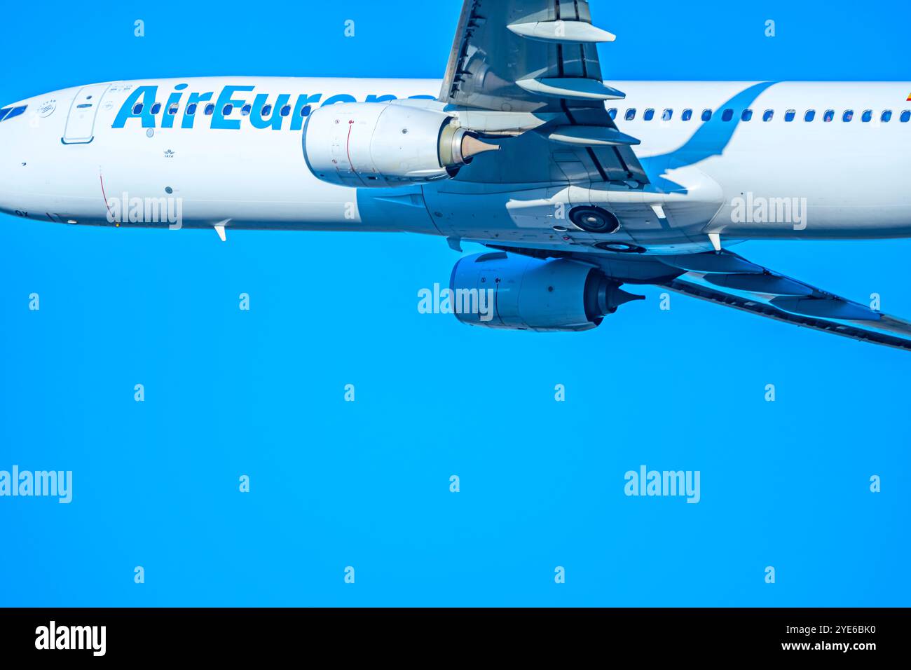 Aircraft varied greatly in size and capacity, from small regional jets ...