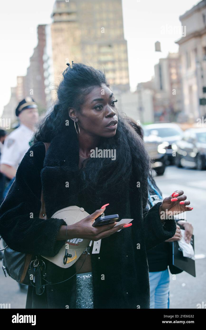 Oct 27 2024 Attendees gather ahead of a campaign event with former US ...