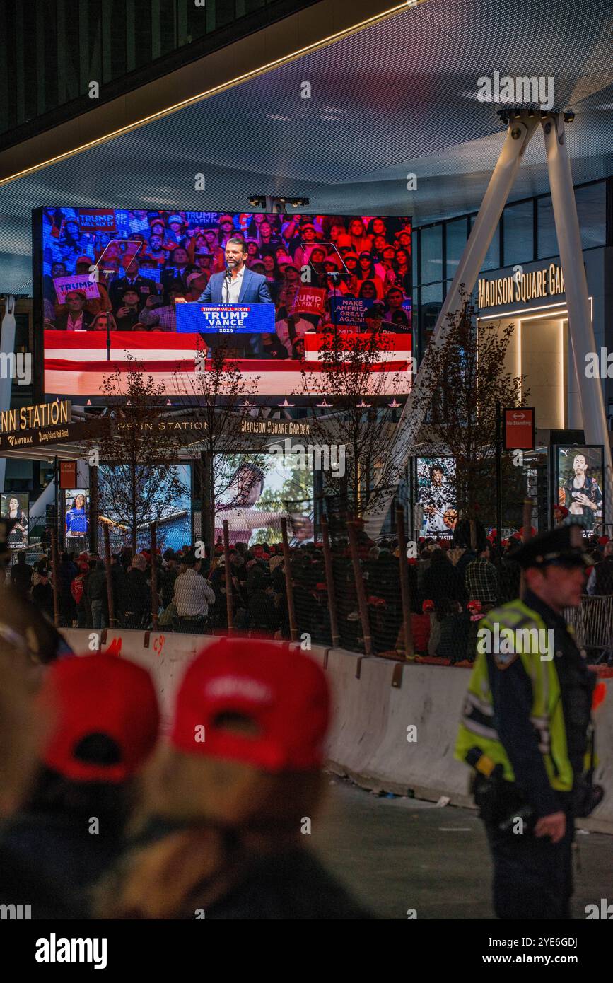 Oct 27 2024 Attendees gather ahead of a campaign event with former US ...