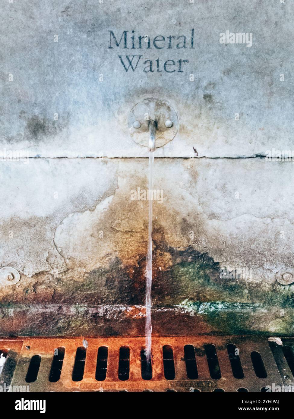 Saratoga Springs Mineral Natural Fresh Spring Carbonated Water Fountain ...