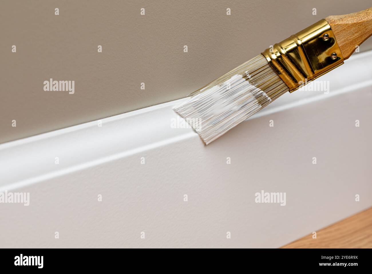 Fresh white baseboard hi-res stock photography and images - Alamy