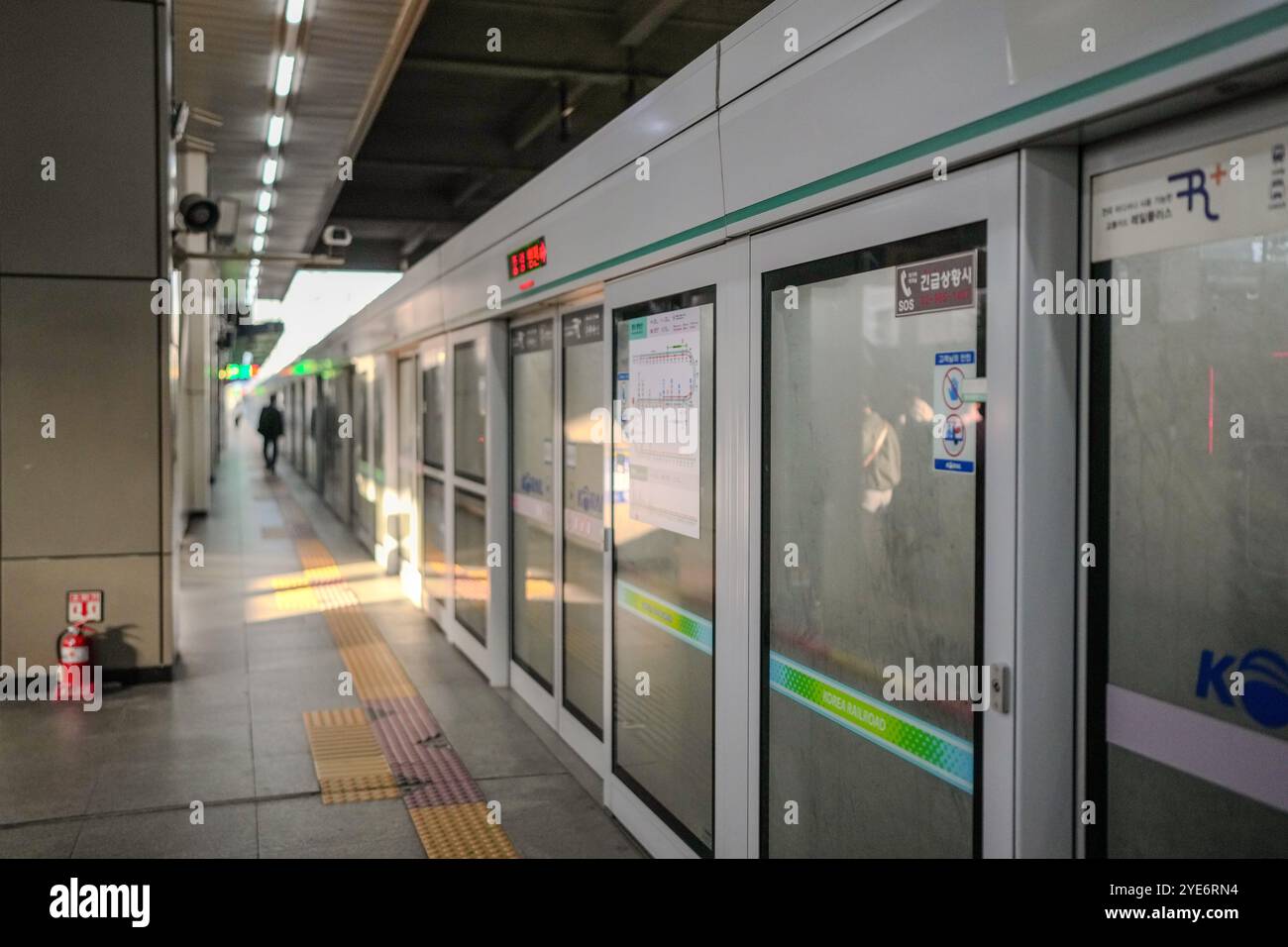 Skytrain metro station sign hi-res stock photography and images - Alamy