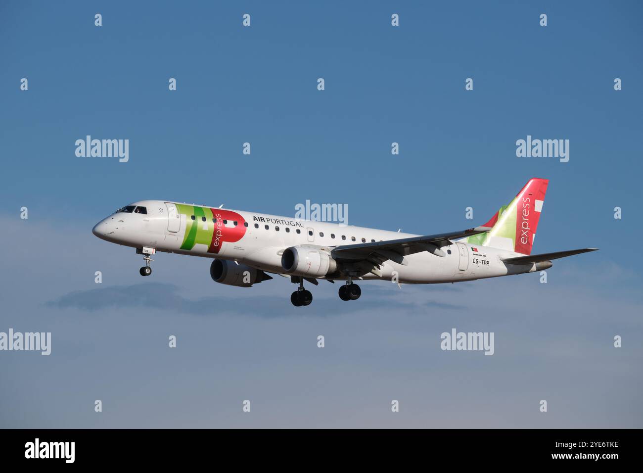 TAP Express Embraer E190LR passenger plane landing in Humberto Delgado ...