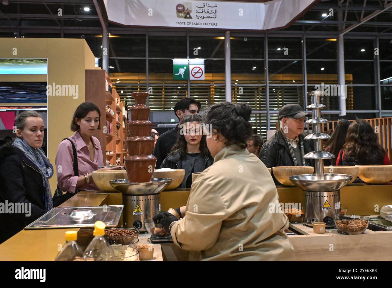 Paris, France. 29th Oct, 2024. Chocolate enthusiasts visit the 29th ...