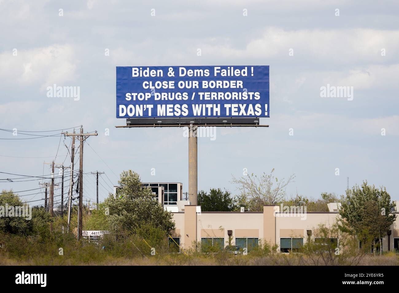 Cedar Park, Texas, USA. 29th Oct, 2024. A billboard along Interstate 35 ...