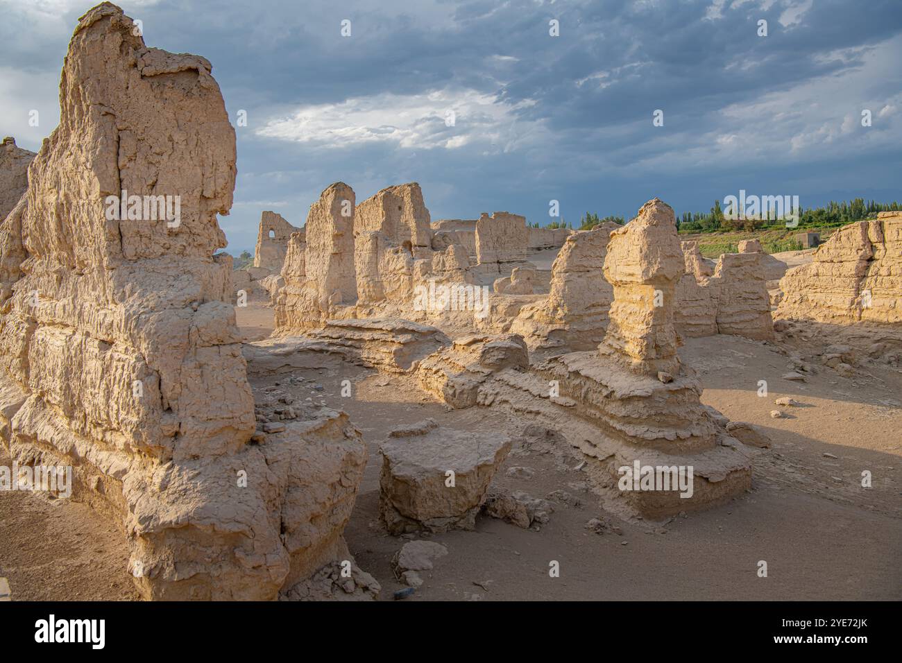 Beautiful ruins of the ancient city, Jiaohe Ruins Architecture Heritage ...