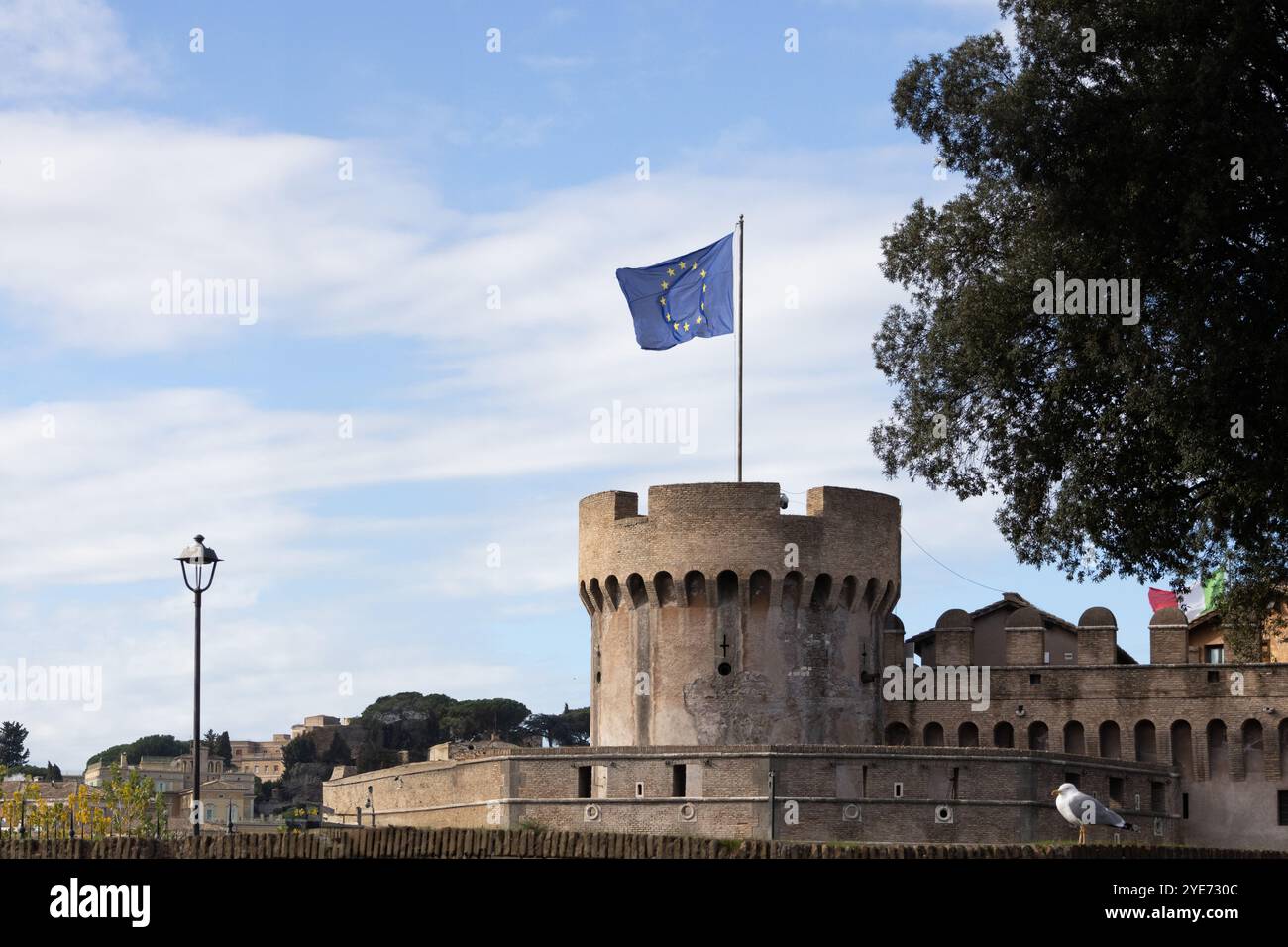 Hadrians mausoleum architecture hi-res stock photography and images - Alamy