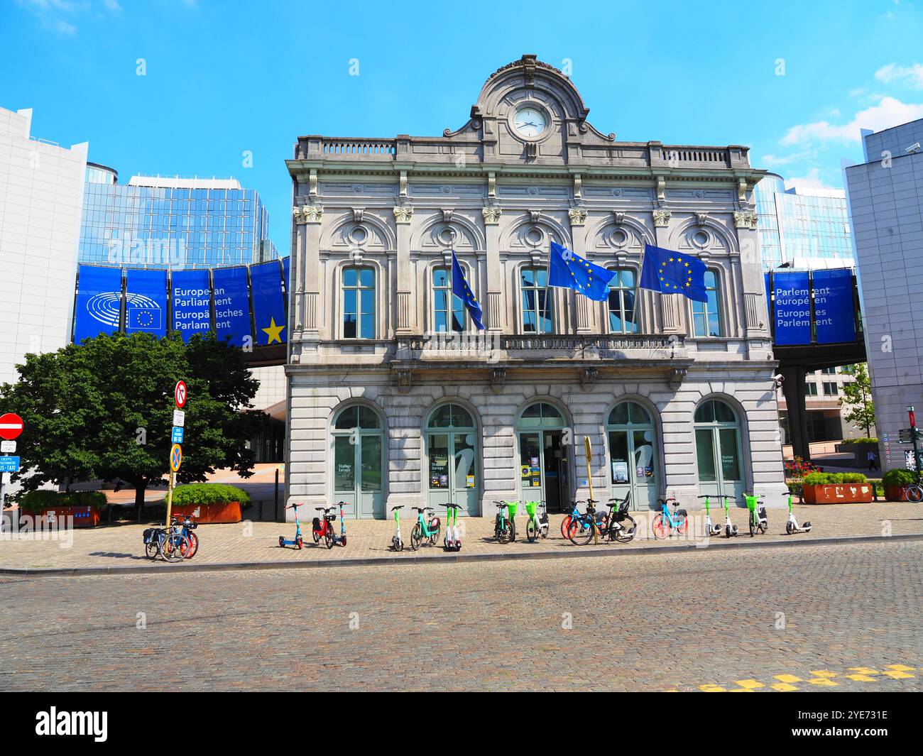 Solvay library brussels hi-res stock photography and images - Alamy
