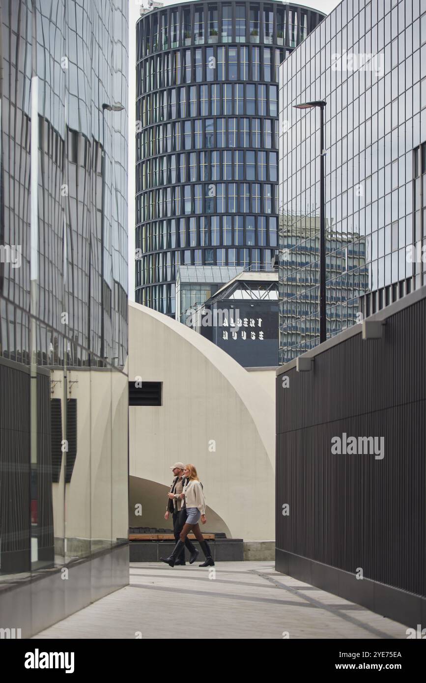 Old street underground station hi-res stock photography and images - Alamy