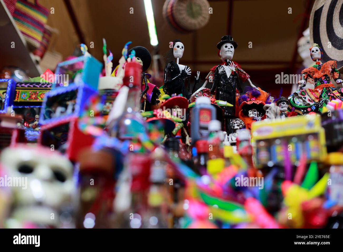 Mexican crafts hi-res stock photography and images - Alamy