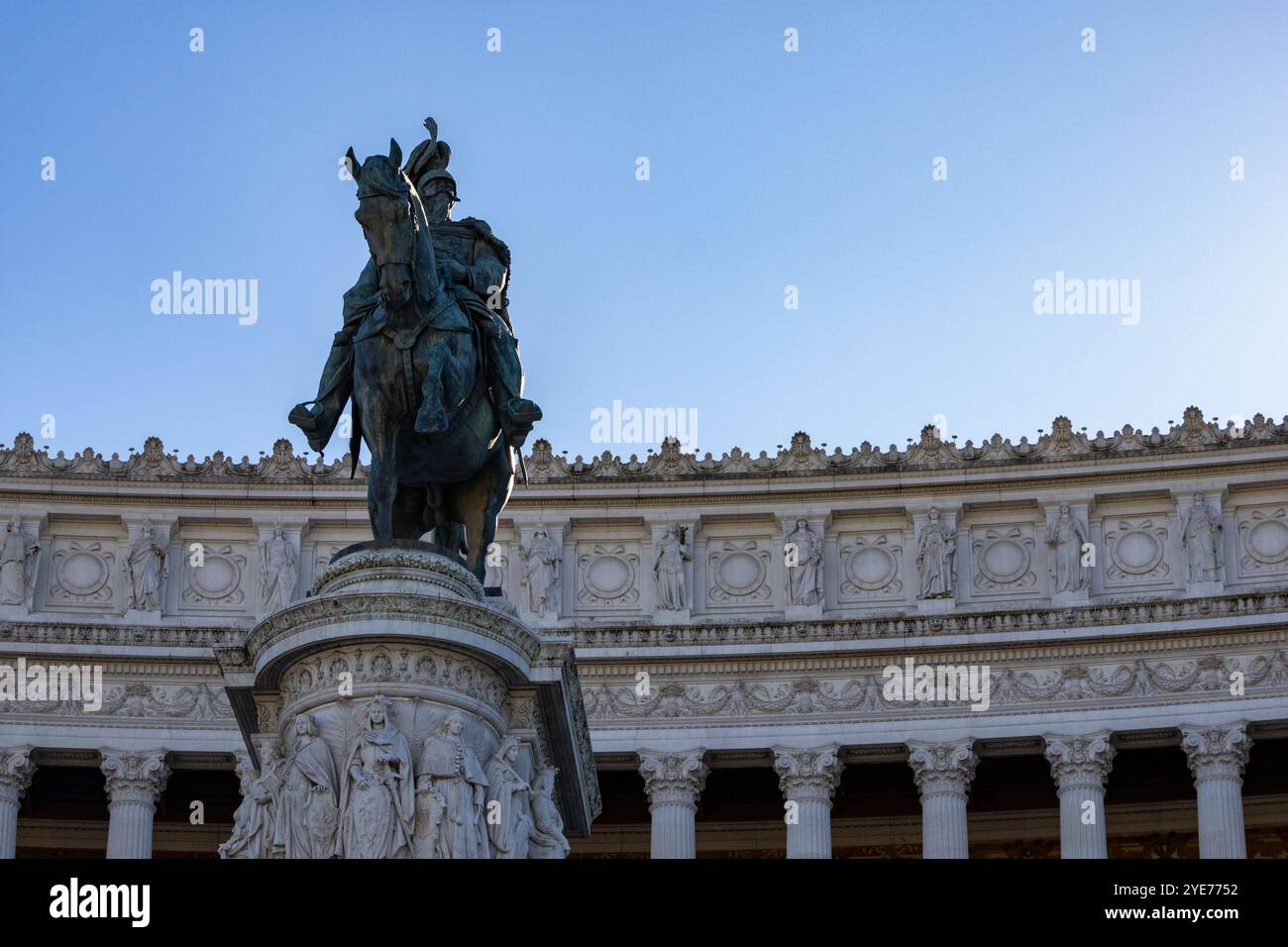 The equestrian monument of king vittorio emanuele ii hi-res stock ...
