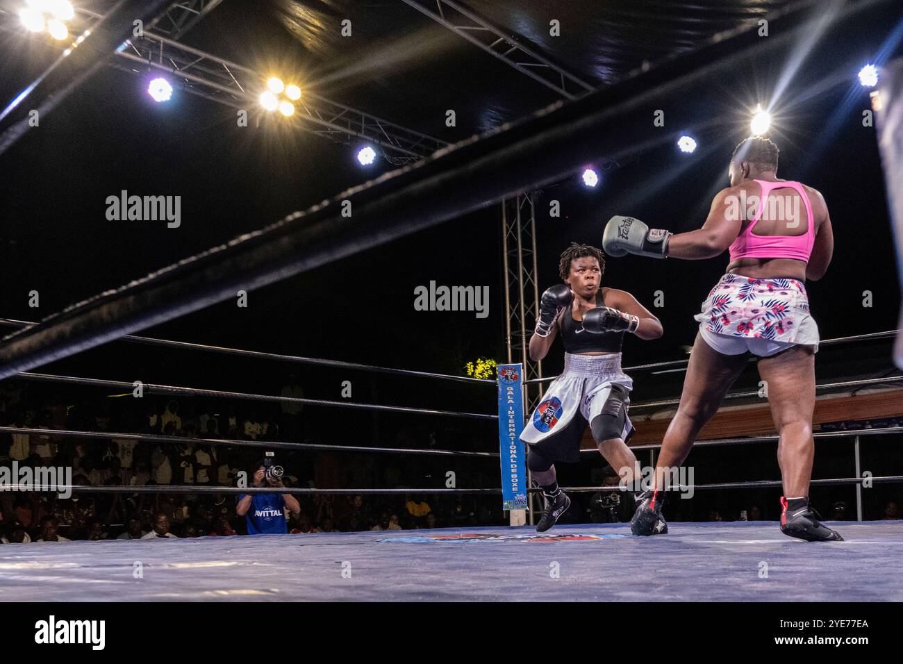 Daniella Mulekets, 20, fight in her first professional boxing match ...