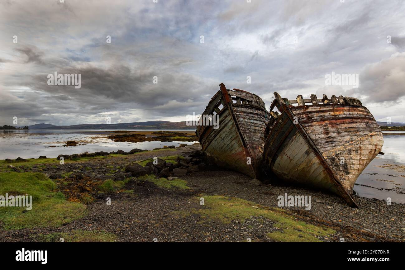 Wrecks of boats hi-res stock photography and images - Alamy