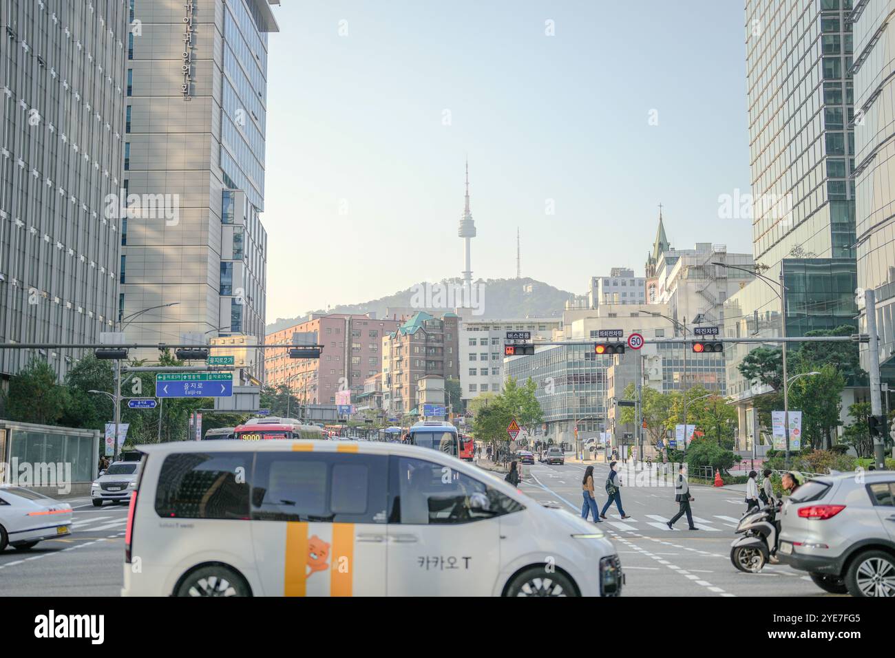 October 11, 2024. Jongno District, Seoul, Morning streetscape walking ...