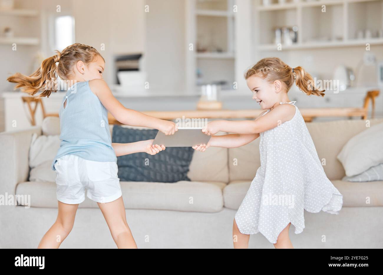 Kids arguing game hi-res stock photography and images - Alamy