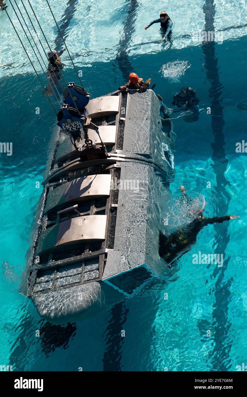 U.S. Marines with the 11th Marine Expeditionary Unit, I Marine ...