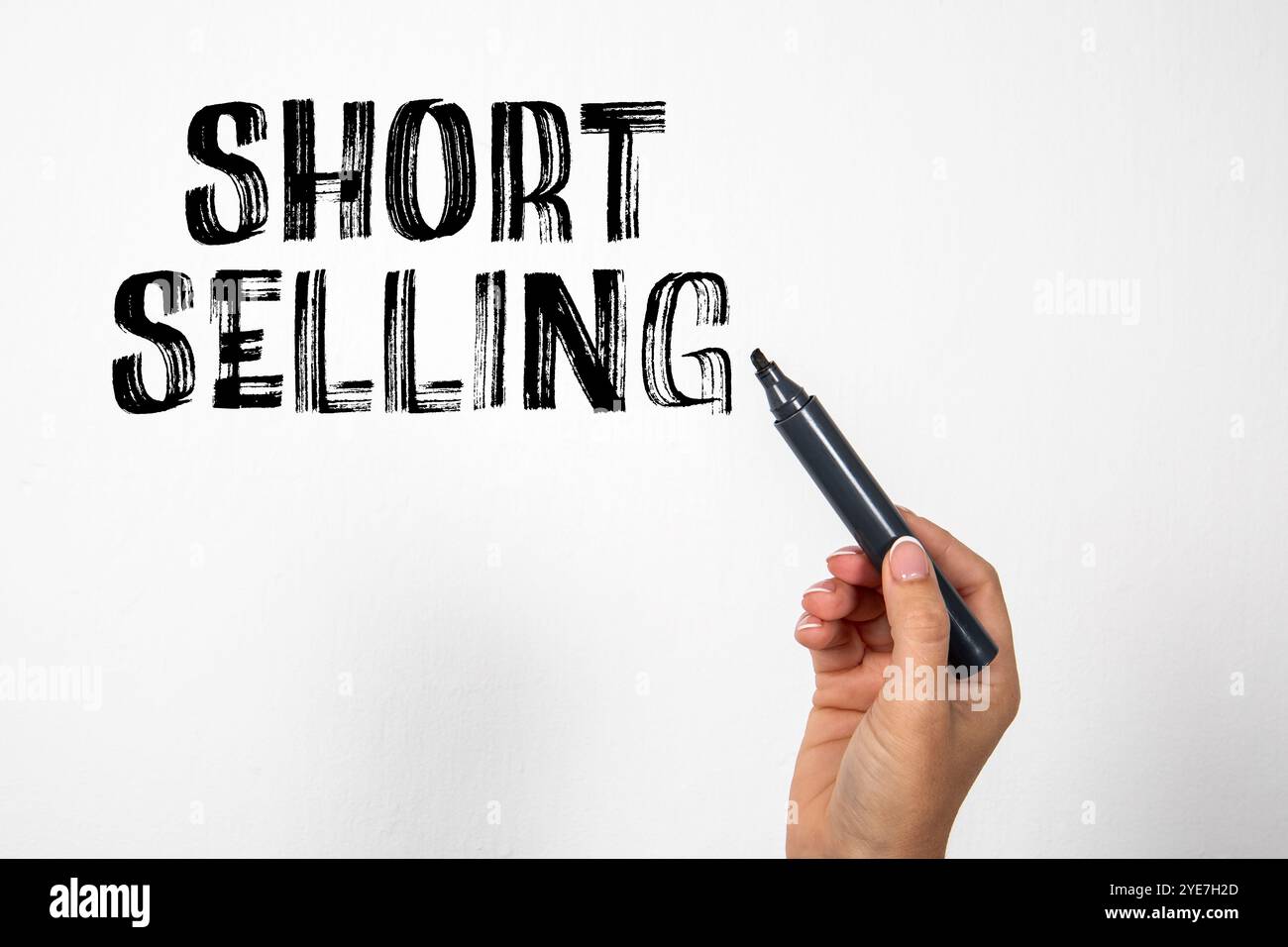 Broker writing on screen hi-res stock photography and images - Alamy