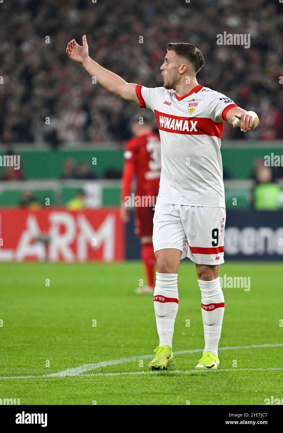 Ermedin Demirovic VfB Stuttgart (09) Gestik Geste VfB Stuttgart vs 1. FC Kaiserslautern FCK DFB ...