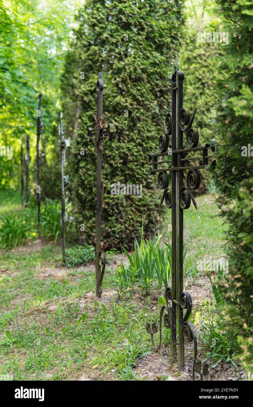 Detail of metal Christian cross in a cemetery Stock Photo - Alamy
