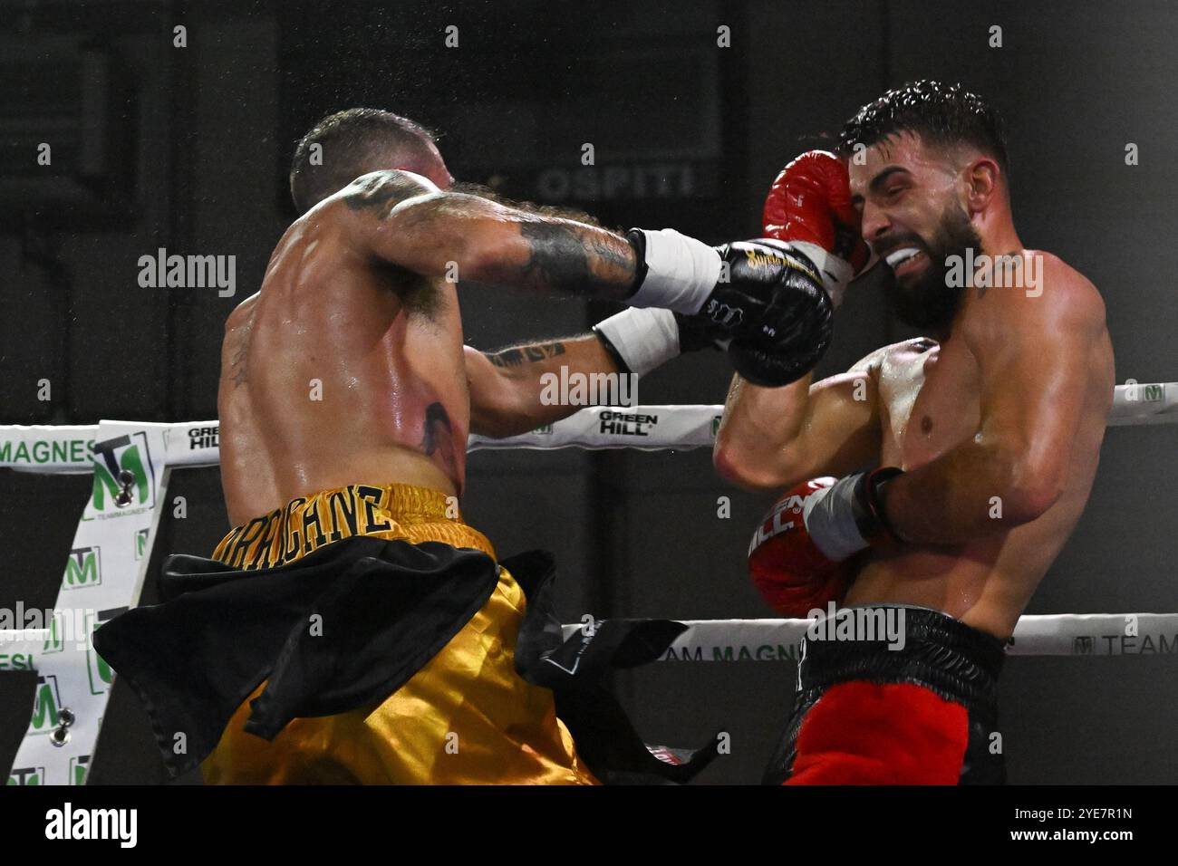 Fabrizio Carbotti (ITA) vs Ivan Pari (ITA) 6x3 middleweight match at ...