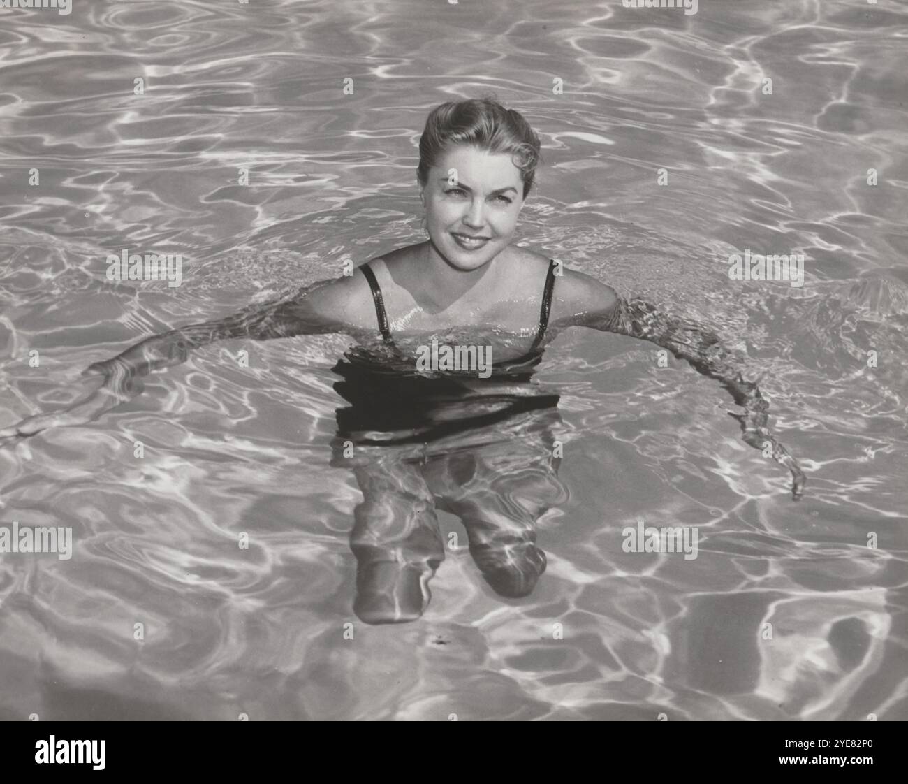 Esther williams candid hi-res stock photography and images - Alamy