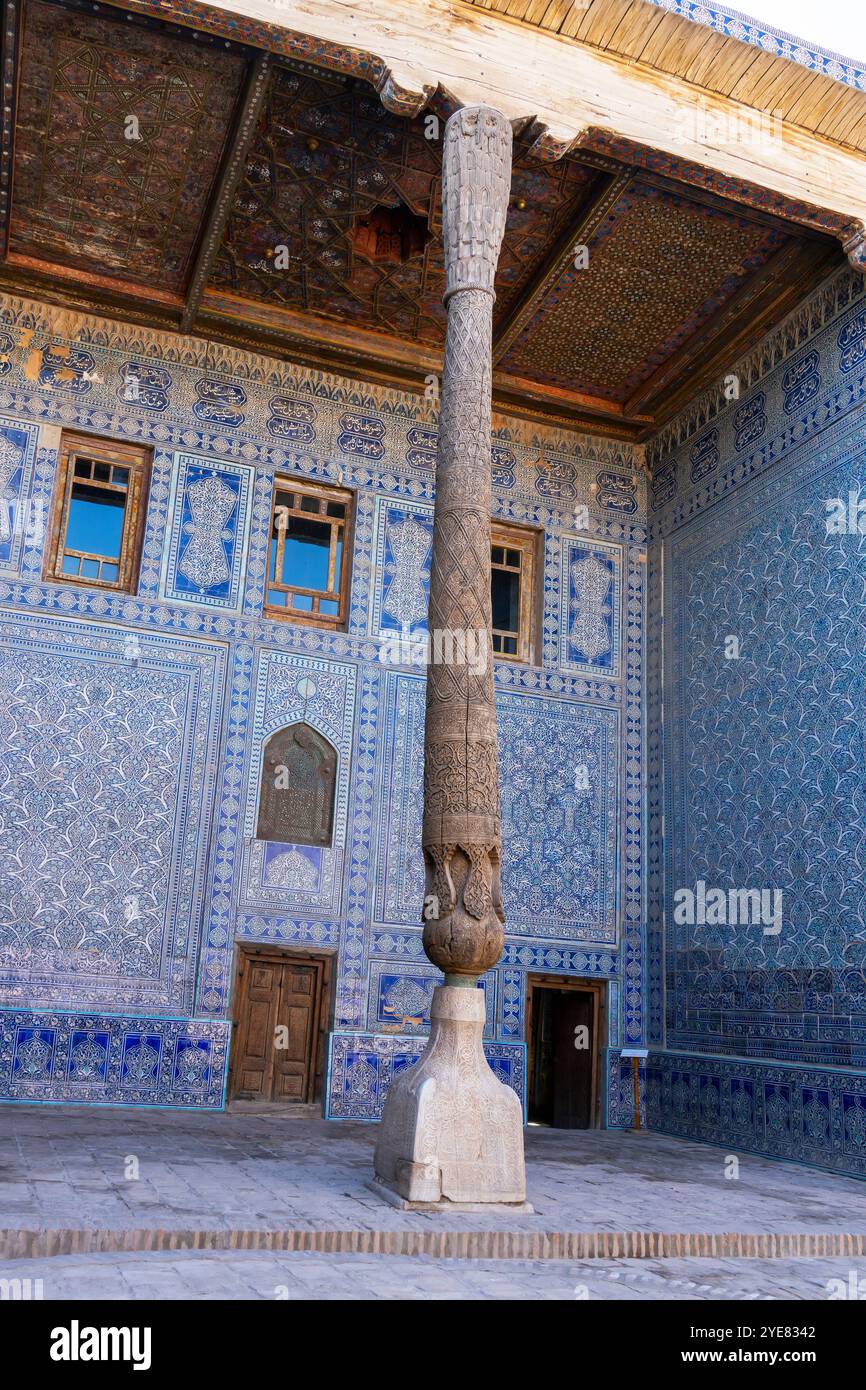 Courtyard of the royal Tosh-Hovli Palace was build with support from ...