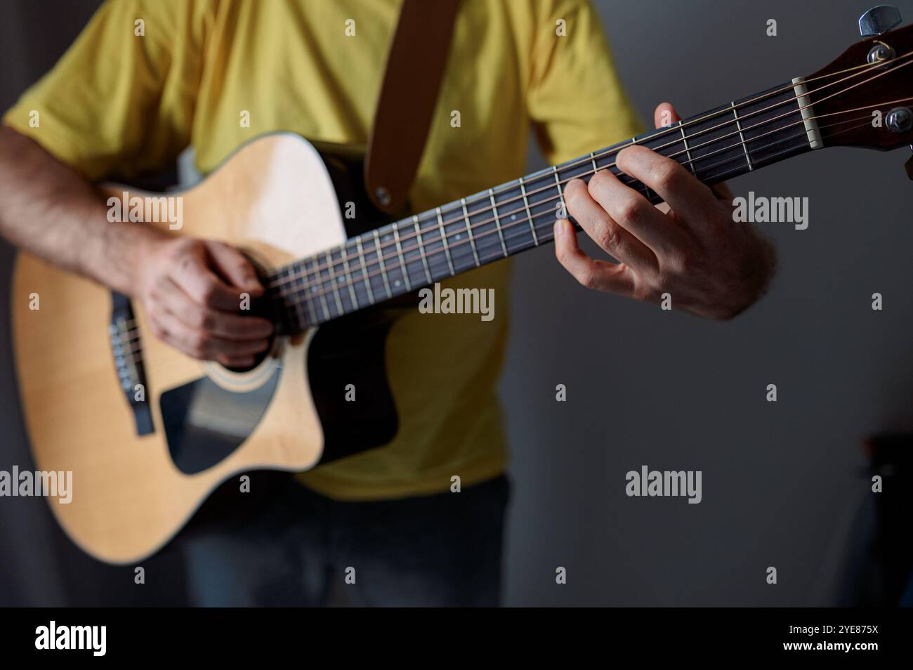 Portrait guitarist singer man hi-res stock photography and images - Alamy